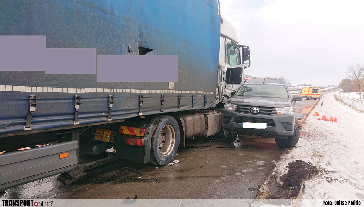 Vrachtwagen botst op wegbewijzeringsauto op Duitse A4 [+foto’s] | Transport Online