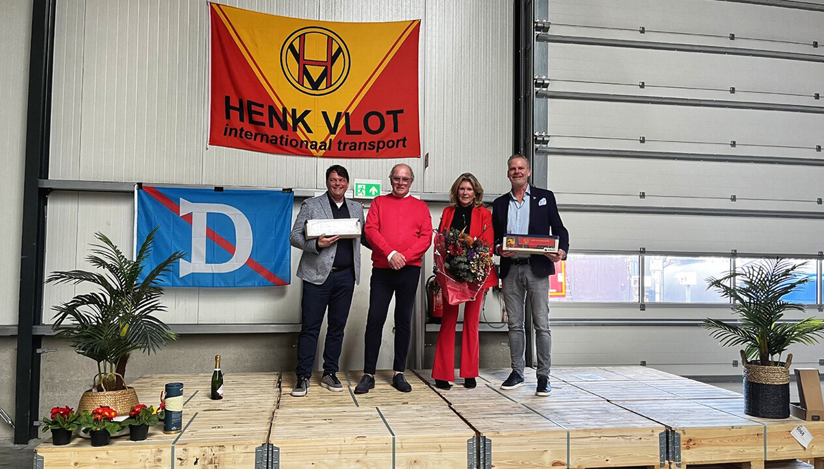 Henk Vlot Transport & Forwading overgenomen door Duitse Reederei ...