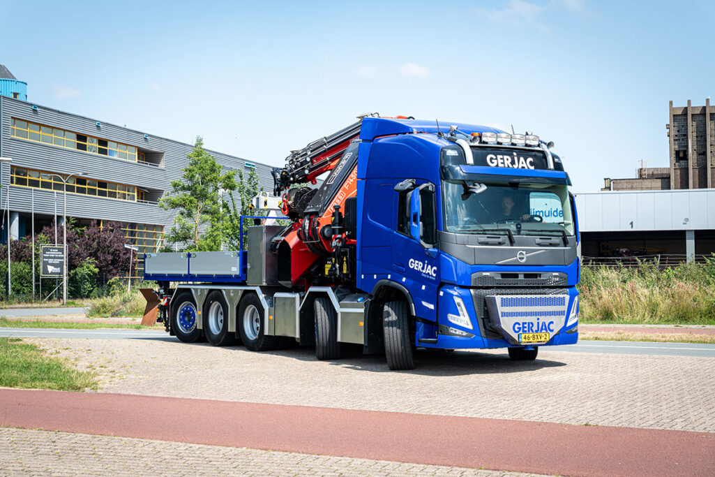 De sterkste ooit voor Gerjac: nieuwe Volvo FM met 145 tonmeter autolaadkraan | Transport Online