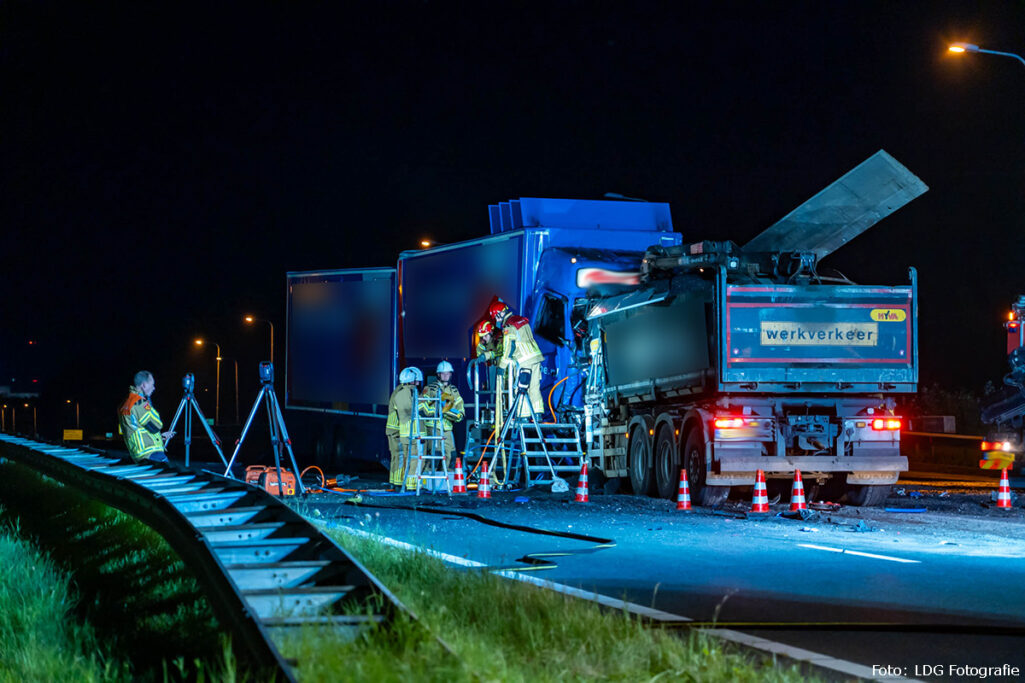 Ernstig ongeval met twee vrachtwagens op A6 [+foto’s&video] | Transport Online
