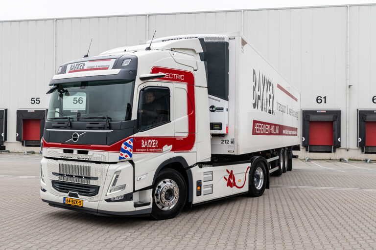 Nieuwe Volvo FM Electric voor Bakker Transport & Warehousing | Transport Online