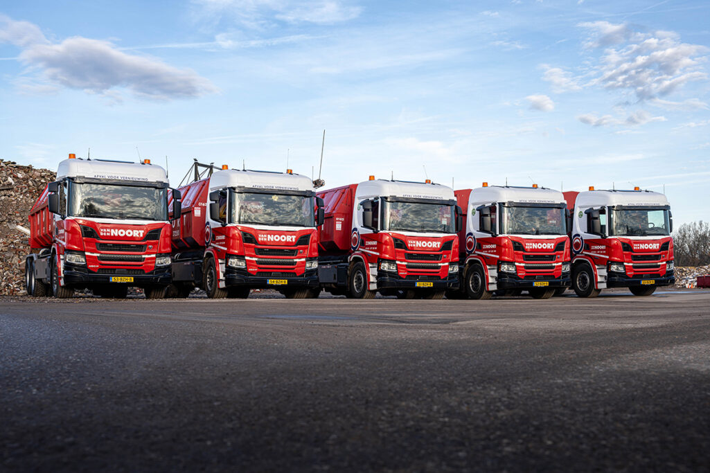 Vijf Scania P460 6×2 trucks voor Van den Noort | Transport Online