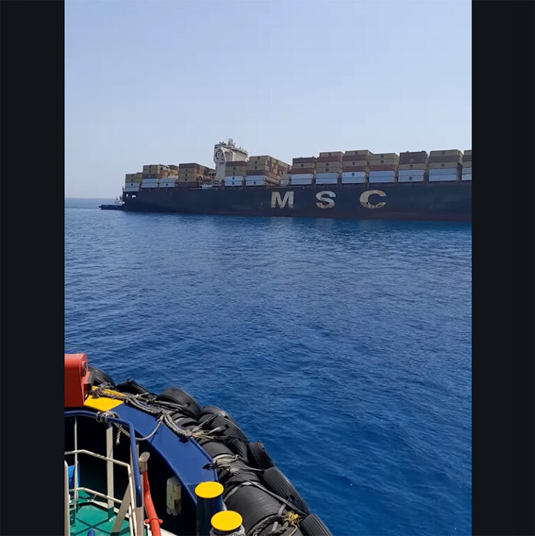 Containerschip MSC Antonia vastgelopen in Rode Zee mogelijk door GPS ...