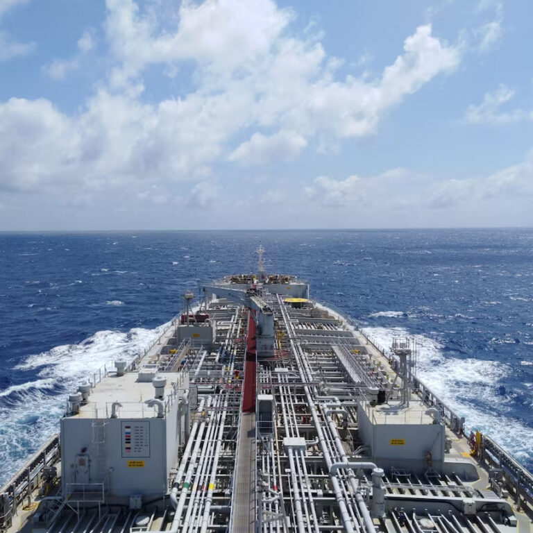 Shell ‘heel voorzichtig’ met scheepvaart rond Iran, zegt topman ...