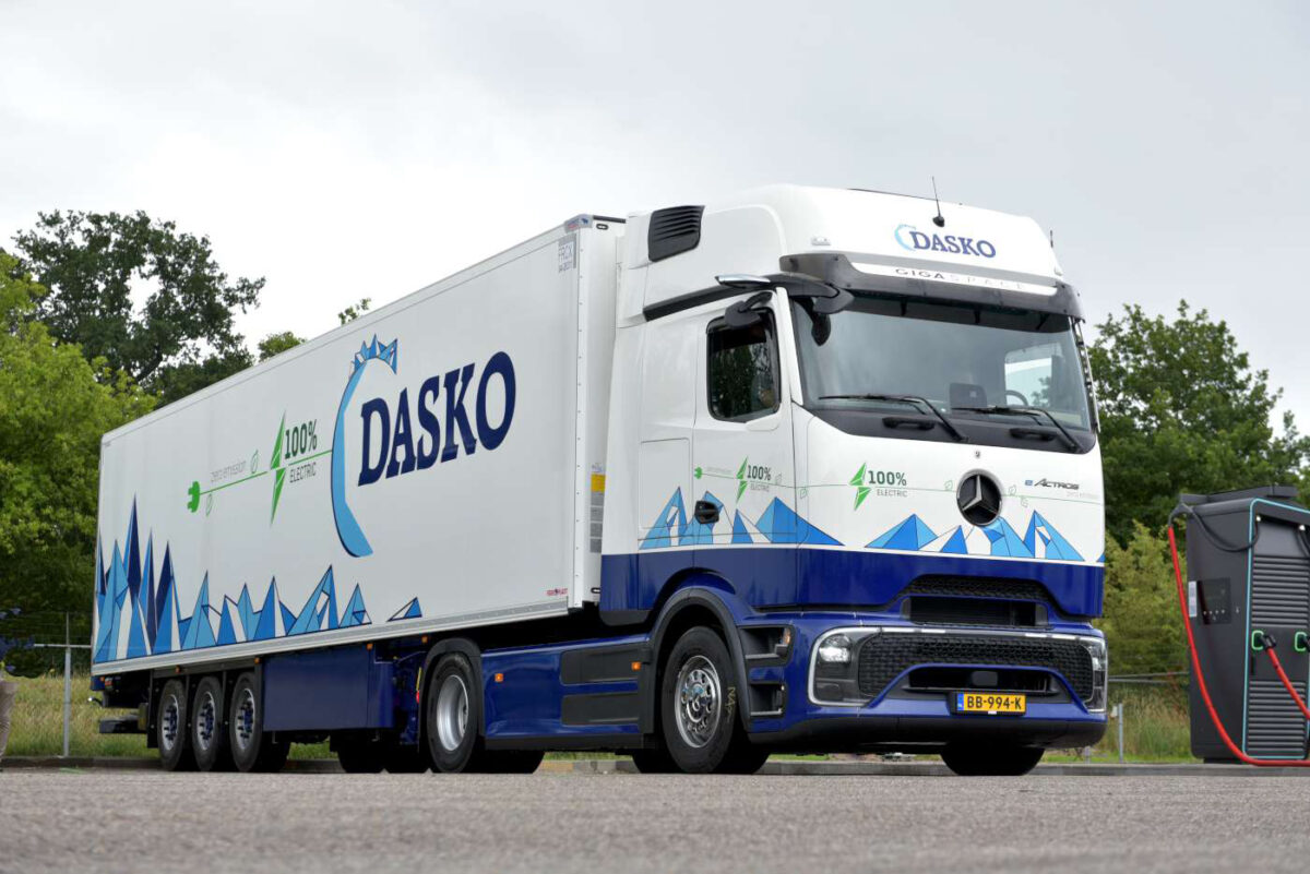 Vier Mercedes-Benz eActros 600 trucks voor Dasko | Transport Online
