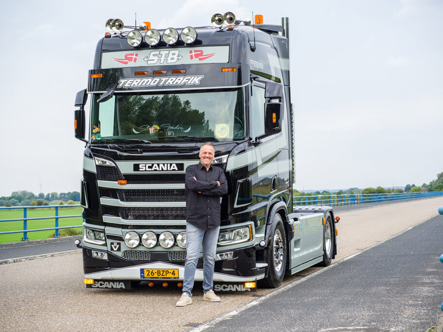 STB a/s ThermoTrafik neemt nieuwe Scania 660R V8 in gebruik | Transport ...
