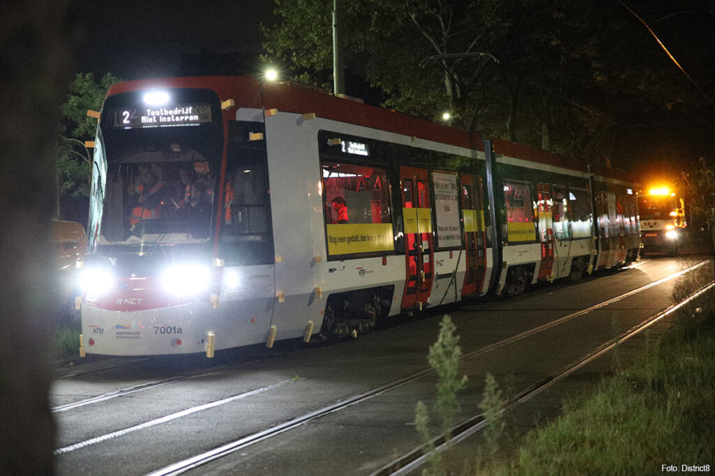 HTM test moderne Stadler Tina-tram in Den Haag | Transport Online