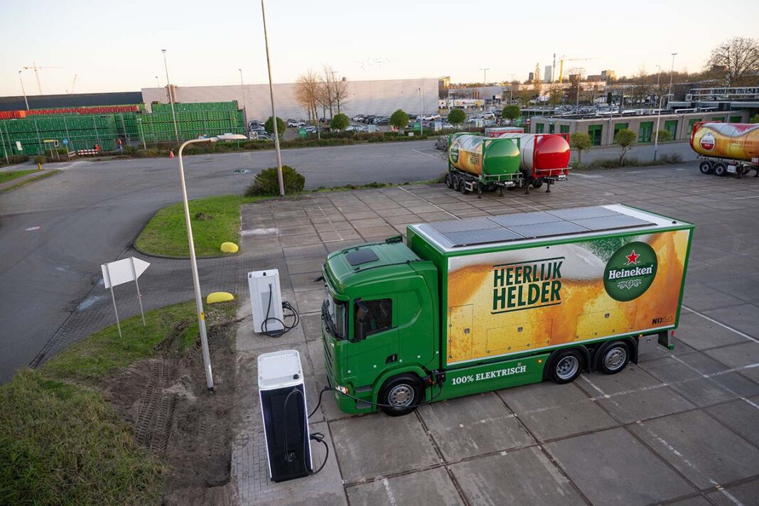 Heineken zet nieuwe elektrische tankbiertrucks in op Nederlandse wegen ...
