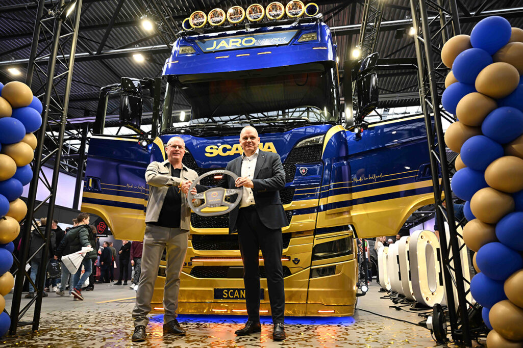 Eenmaal, andermaal… de miljoenste Scania gaat naar Jaro Impex ...