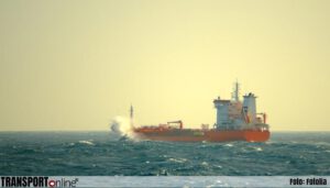 Schepen varen Iraanse havens uit na opheffing blokkade Straat van ...